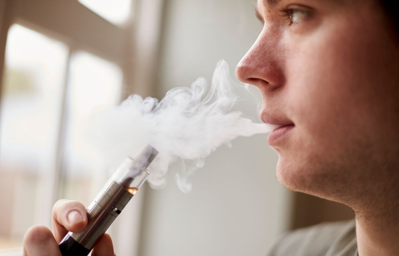 CBD vs. Nicotine Vapes - Effects on Your Body - The Daily Vape